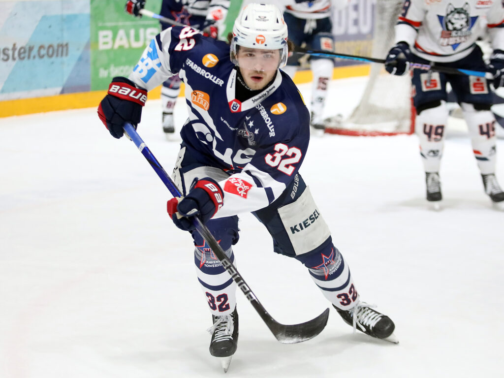 Ralf Rollinger stürmt weiter für die Towerstars - dieBildschirmzeitung